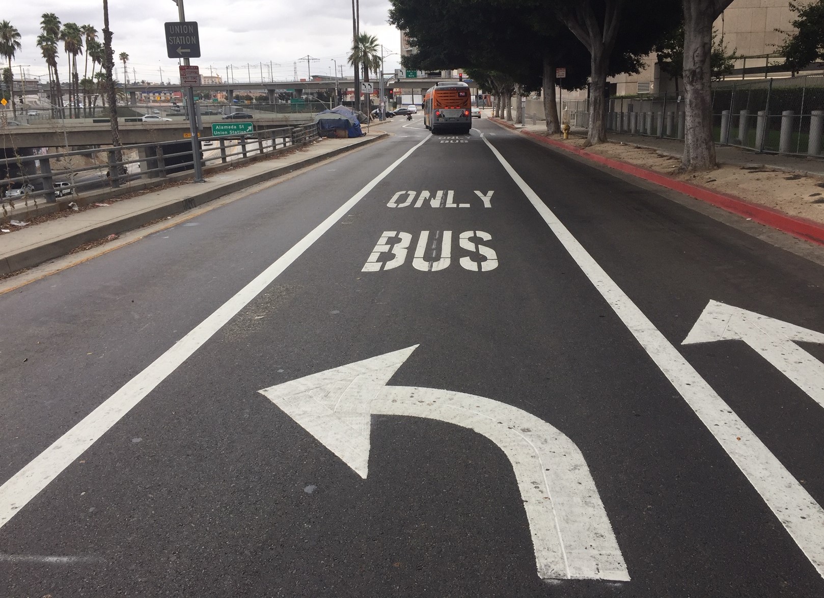 Metro and LADOT's New Aliso Street Bus Lane, and What Comes Next ...
