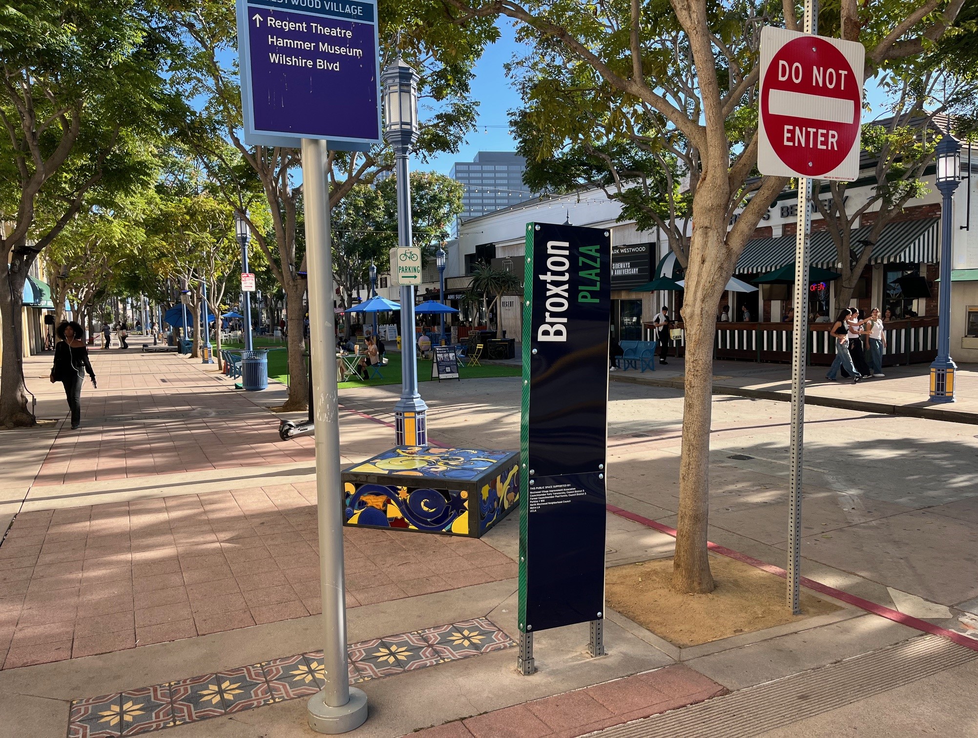 Westwood's Broxton Avenue Pedestrian Plaza is Open - Streetsblog Los ...